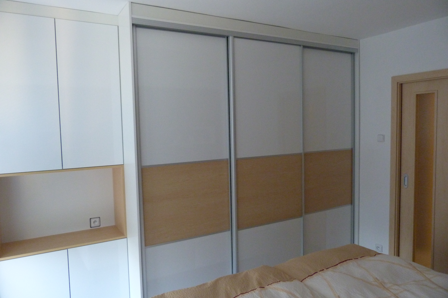 Skrine do spálne - Pardubice - Design, navrhy3d.sk